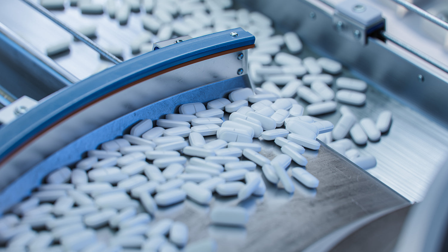 Creating a contamination control strategy for cleanroom manufacturing ...