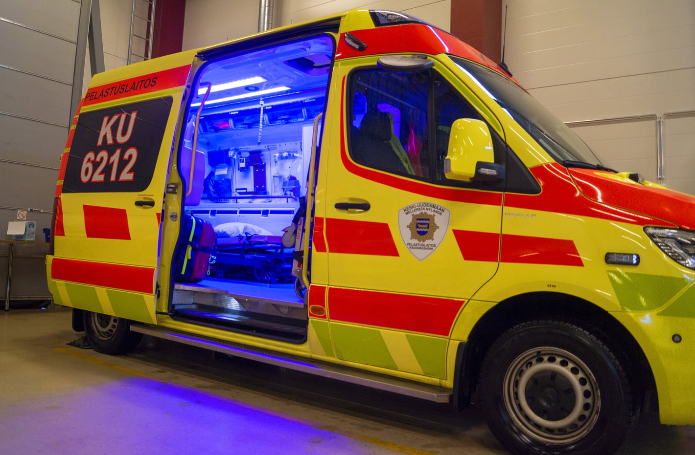 Blue Light Disinfection for Cleanrooms, Labs, Healthcare & Food ...